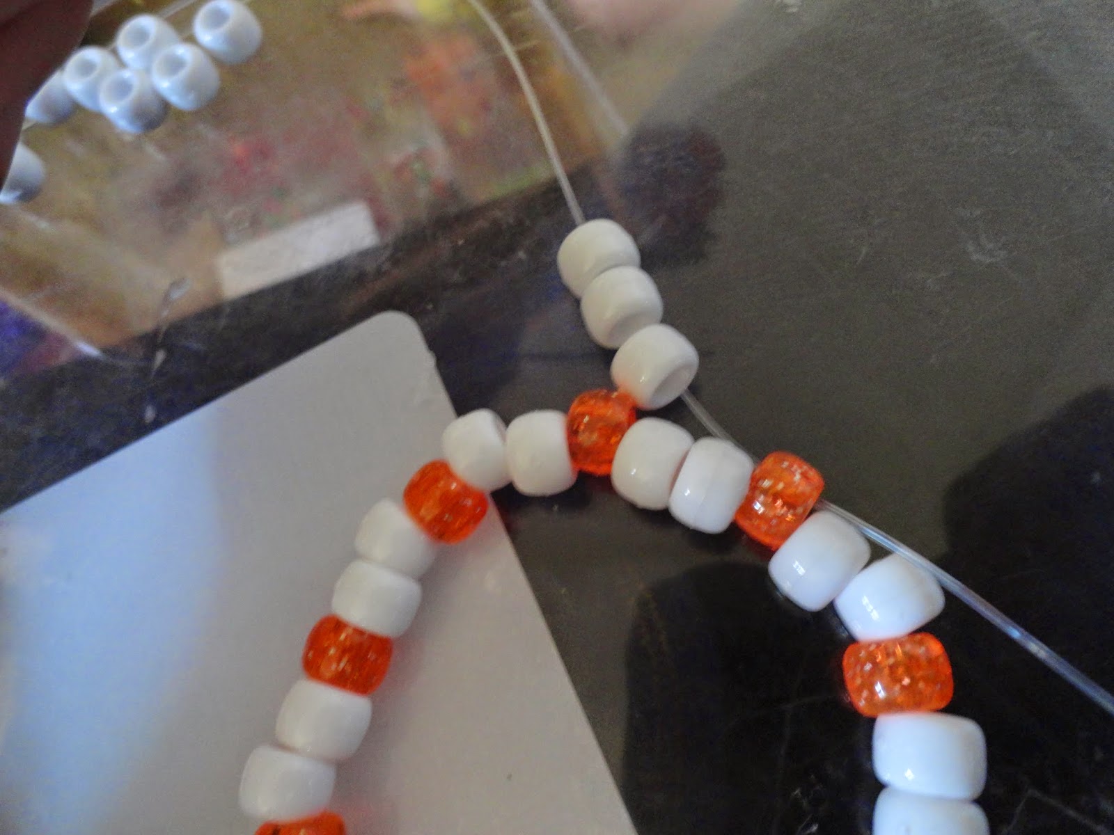 Ooh Piece of Kandi: How To Make: A Standard X-Base Cuff