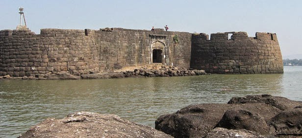 TOP 5 AMAZING SEA FORTS IN MAHARASHTRA | Konkankatta.in