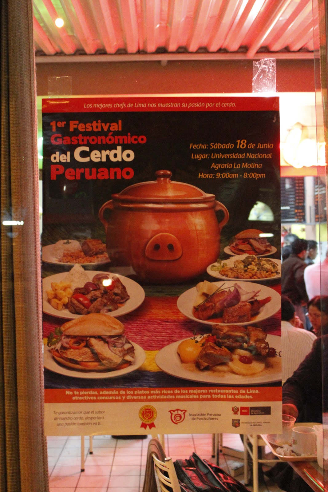 Entre dientes. El sánguche nuestro de cada día.: El Peruanito