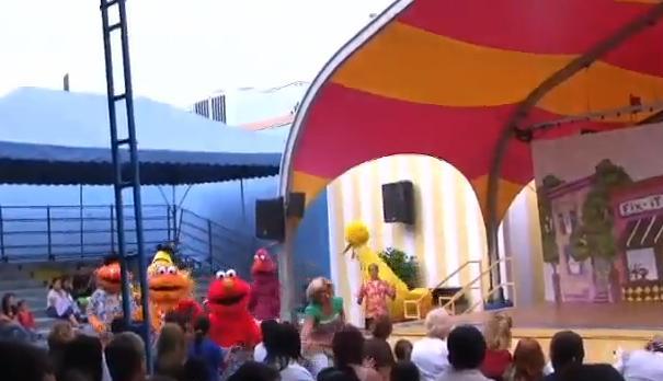 Big Bird Bridge: Big Bird's Beach Party