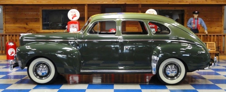 Car Style Critic: Nash Keeps Pace With Fashions, 1939-41