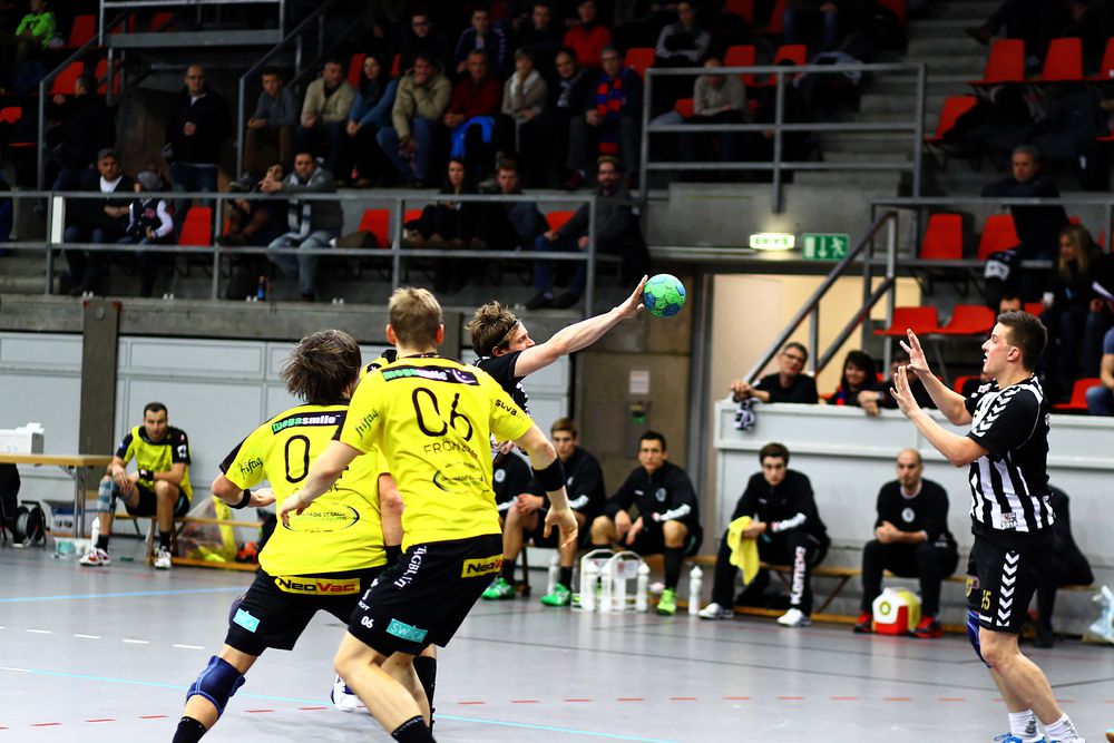 FUNDAMENTOS TÉCNICOS DO HANDEBOL — Passe; — Recepção; — Arremesso ...