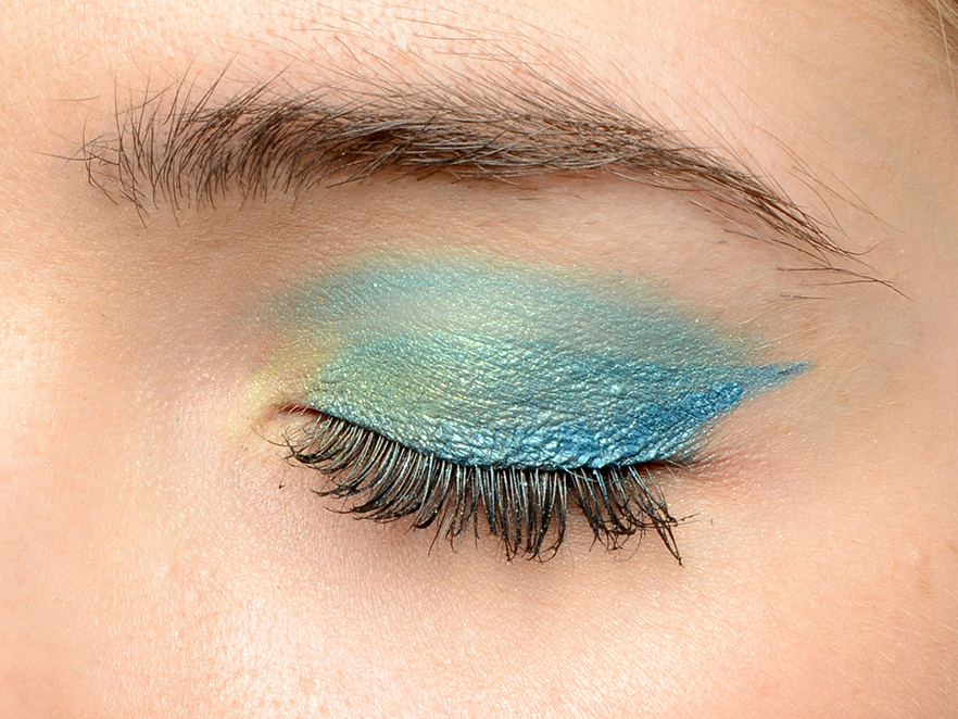 Bisous Darling: Teal Shadow : Tutorial