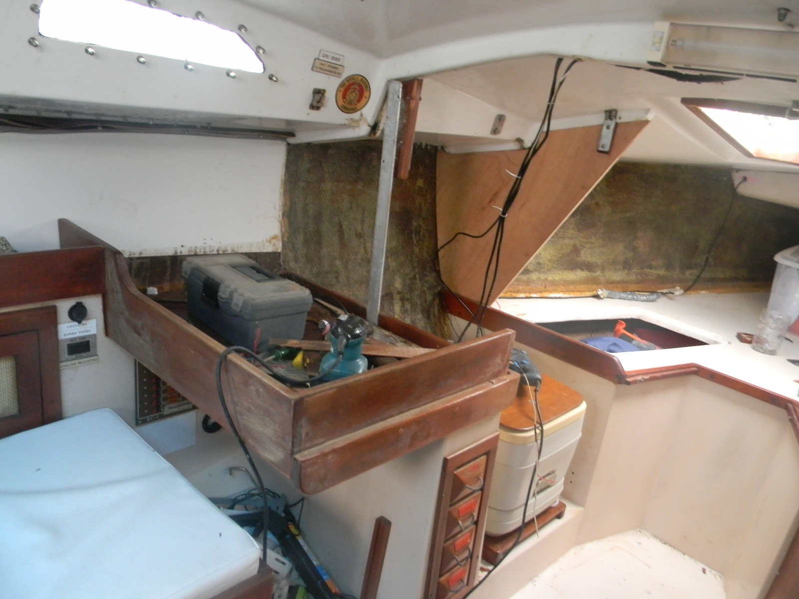 Vamos no pano mesmo!!!: Substituição de anteparas de veleiro - Atoll 23 ...