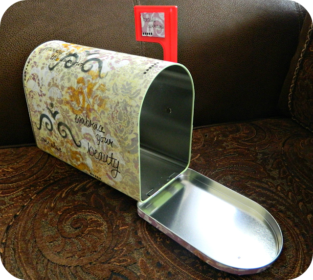 imbekahmarie: NEW Desk Mailbox!!!