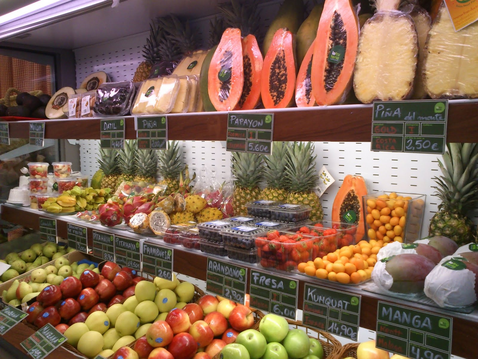 LA FRUTERIA en imagenes: LA FRUTERIA