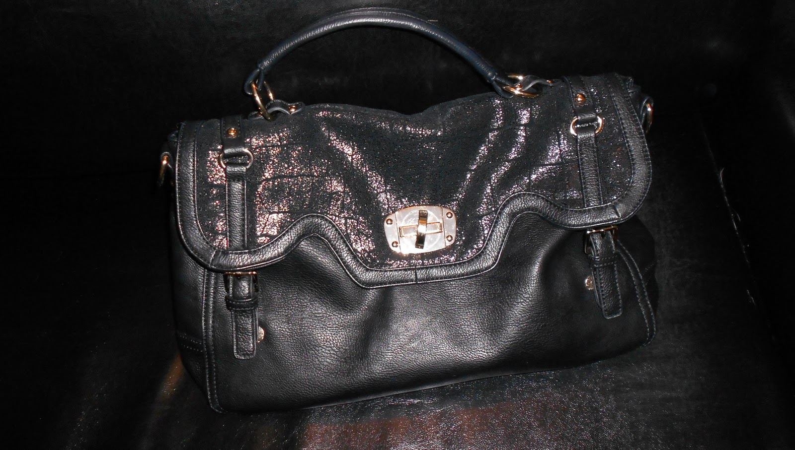Passion for handbags: My new black basic leather bag