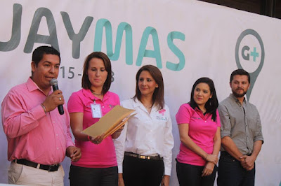 Reporteros.com: ENTREGA EMPRESA B HERMANOS MIL PARES DE ZAPATOS A DIF ...