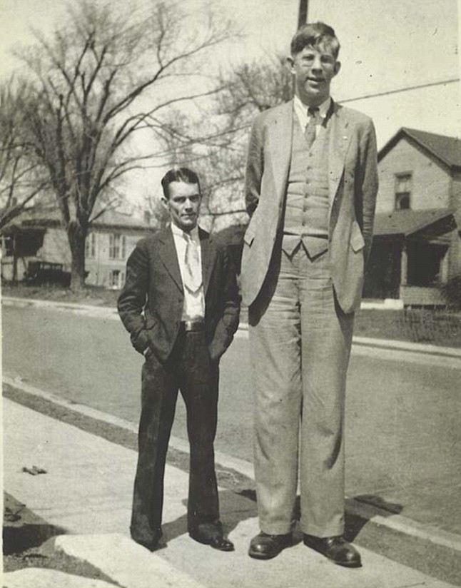 Paranormal And Strange World: Robert Pershing Wadlow - The Tallest ...