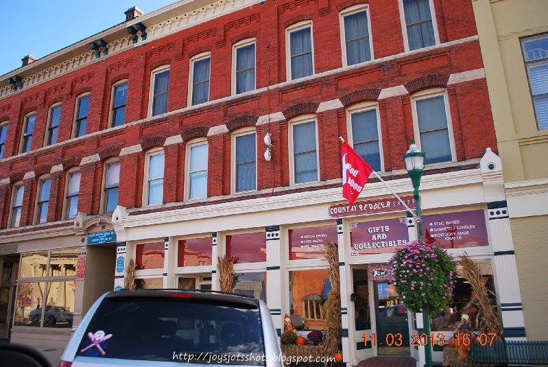 Joy's Jots, Shots & Whatnots: Touring Downtown Georgetown, KY