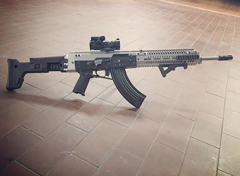 Defensa y Armas: Fusil de asalto AREX REX AKB-15 (Eslovenia)