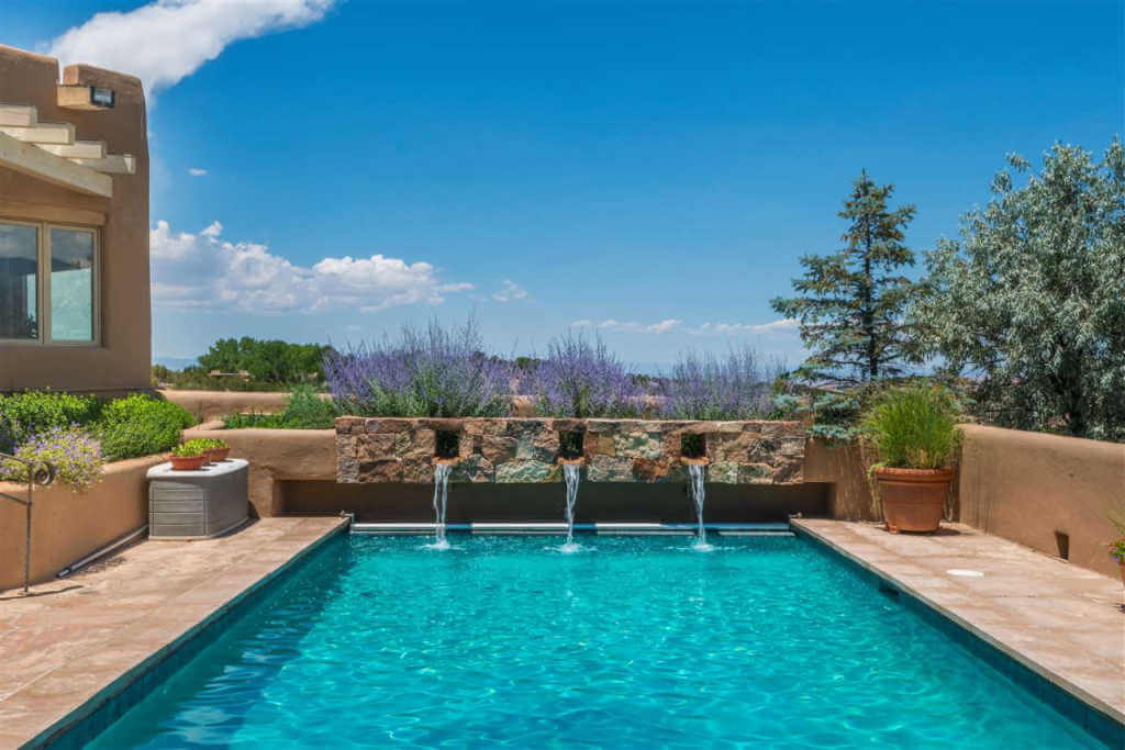 Come With Me to Santa Fe! Food, Luxury Homes, and Art