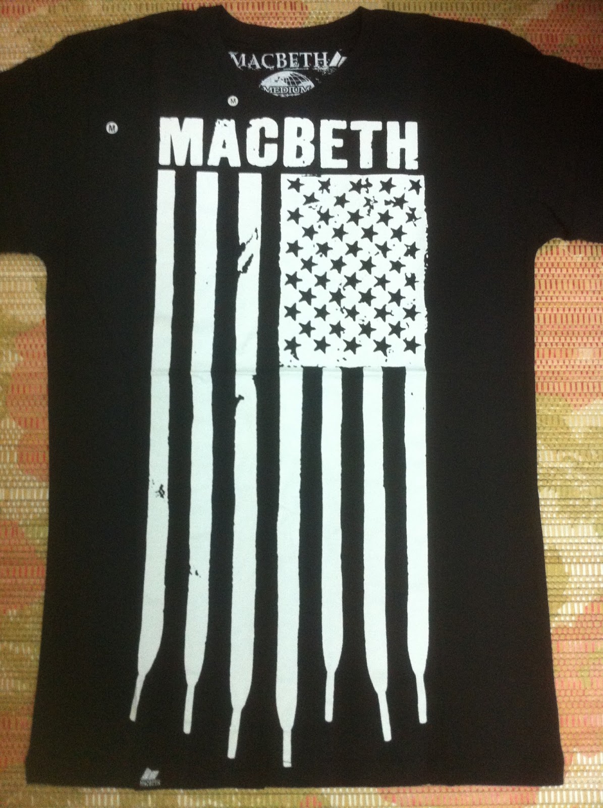 fariqueshoppe: Macbeth T-shirt