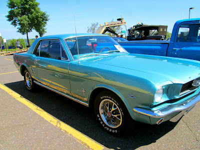 Photos of Antique Cars : Light Blue 1966 Ford Mustang