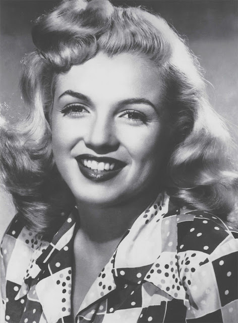 Rarely-Seen Images Reveal How Bored Housewife Norma Jeane Became a ...