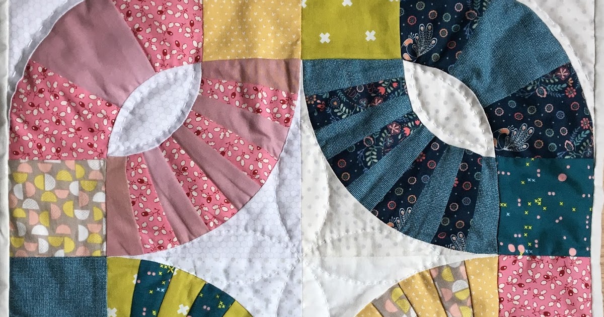 Pickle Dish mini quilt / CHARM ABOUT YOU