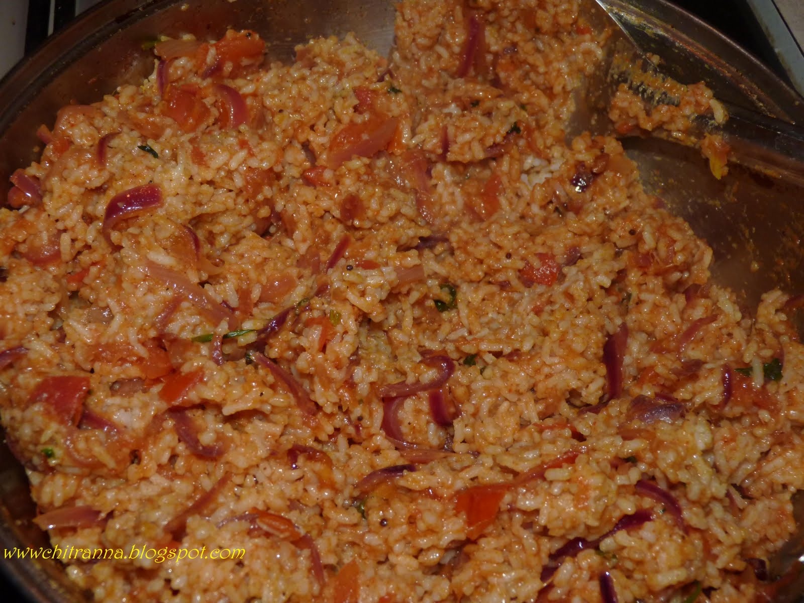 Chitranna: Pav Bhaji masala rice and a simple banana Dog(Fruit carving)