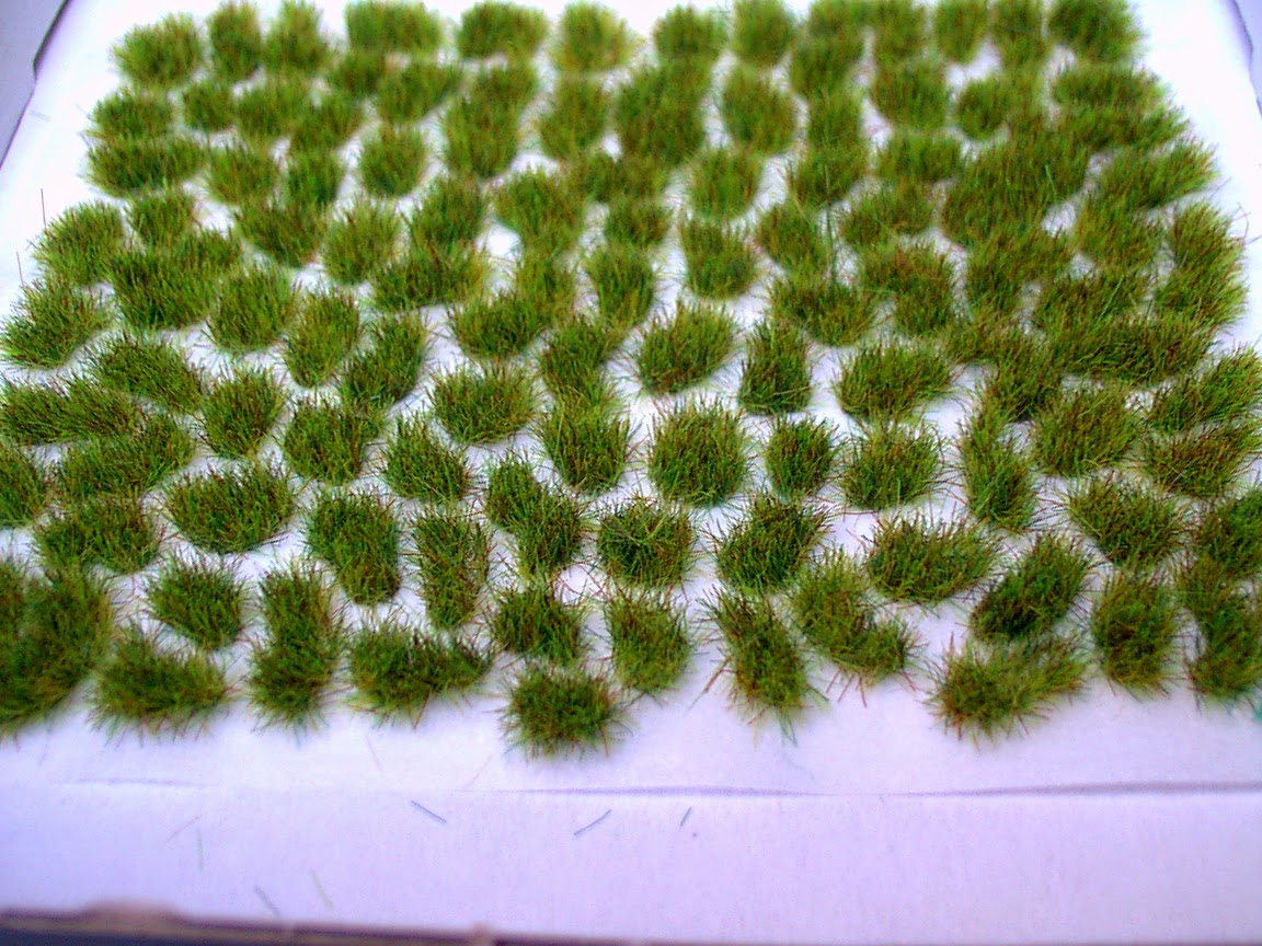 Painting Lead and other stuff.: 4mm Grass Tufts (made to order).