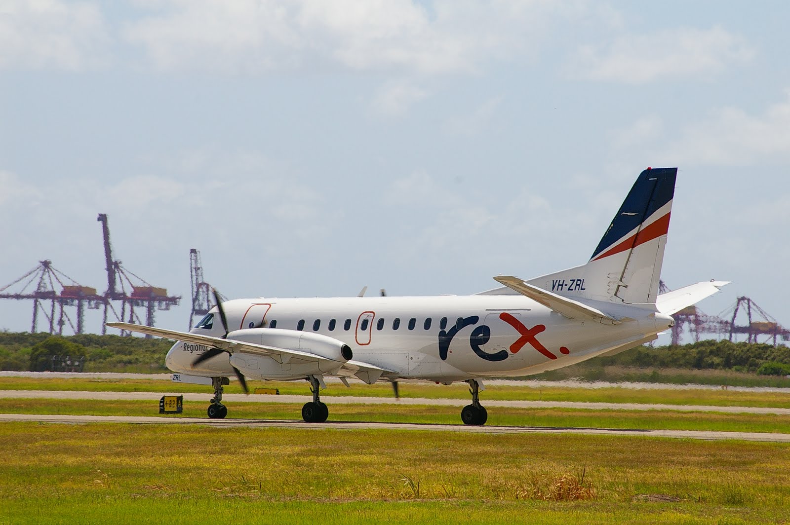 South East QLD Aviation News.: REX SF340 and Virgin ATR 72 yesterday
