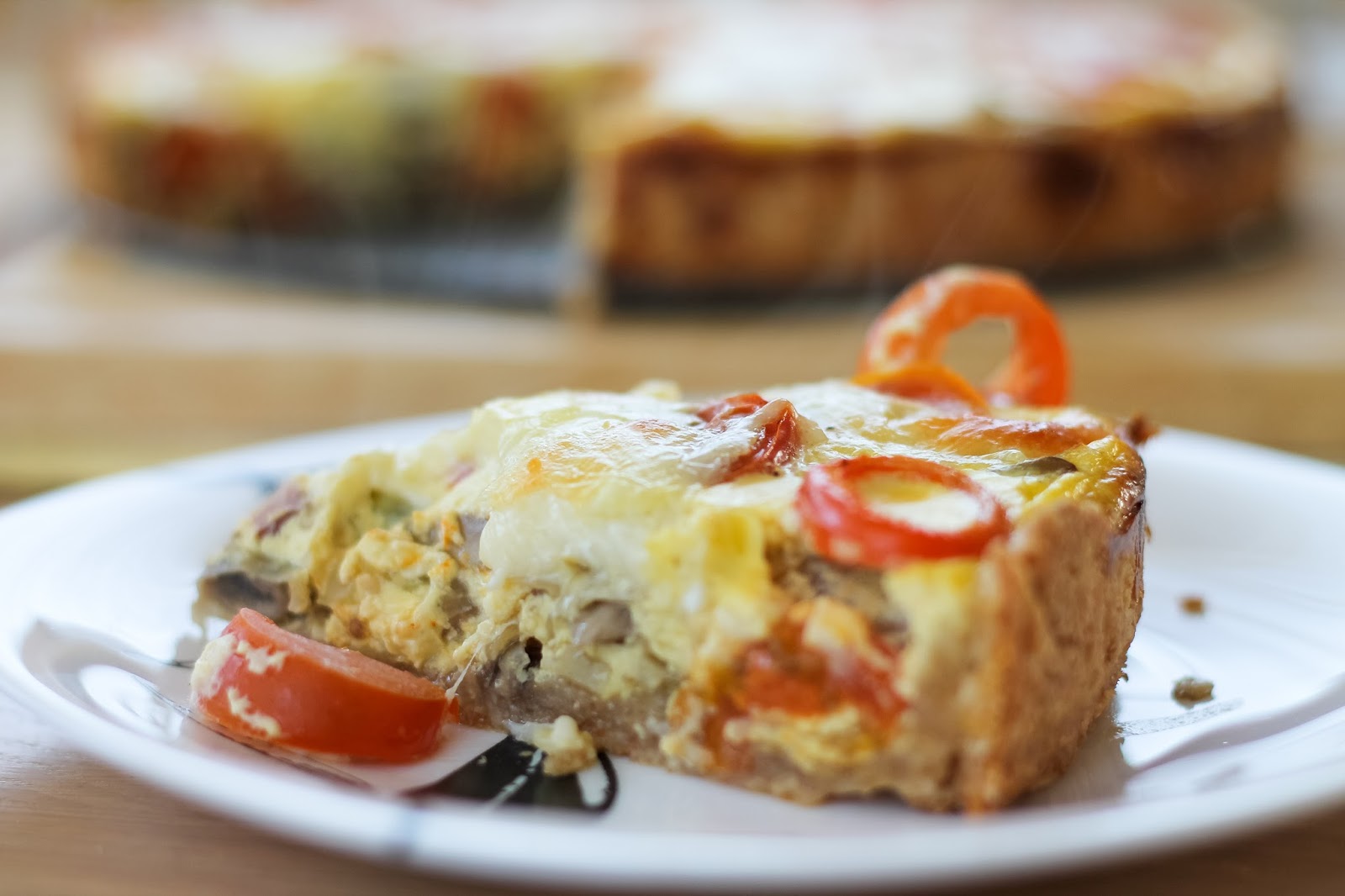 Maitsvad maitsed: Lahtine tomati-seenepirukas