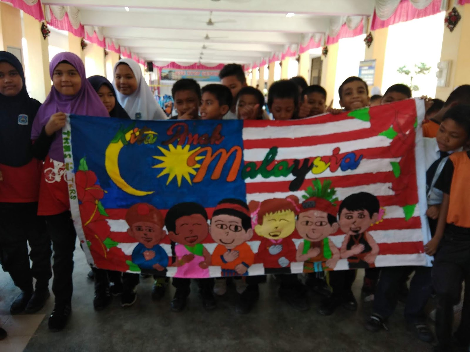 Pusat Sumber SK Batu Melintang: PERTANDINGAN MEWARNA KAIN RENTANG ...