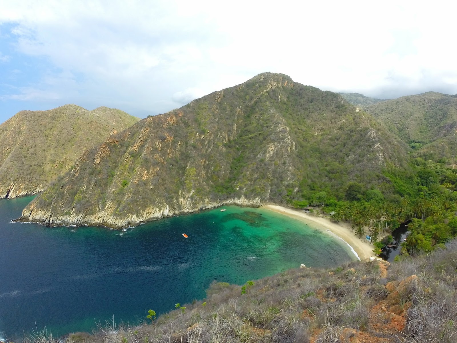 Venezuela con Mochila: Quiéreme como yo quiero a Tuja