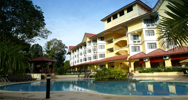 Rindah Arfani: SURIA CHERATING BEACH RESORT