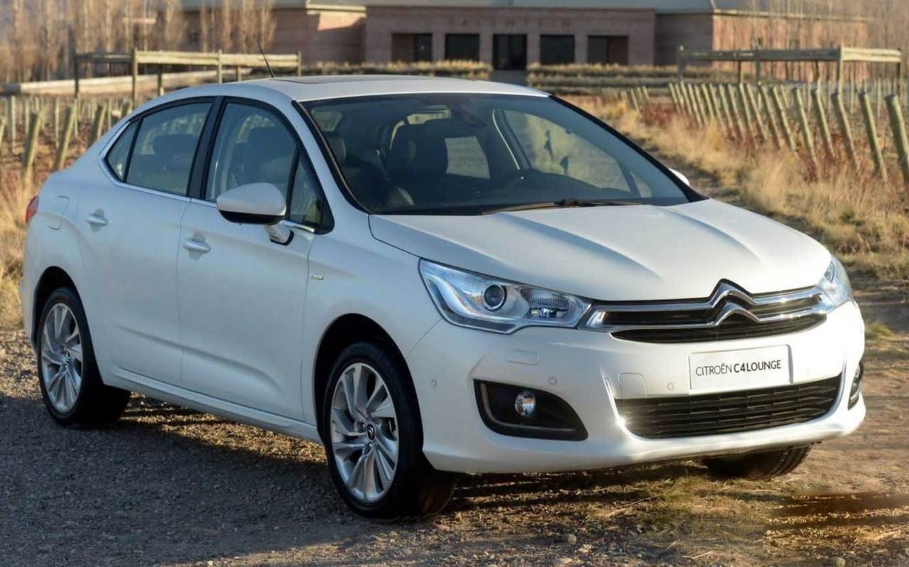 Vídeo: Citroen C4 Lounge Exclusive THP em detalhes