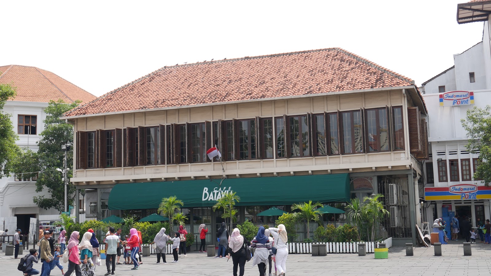 Cafe Batavia : Cafe yang Membawa Kenangan Masa Lalu