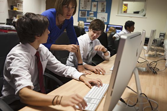 How is the way we use technology to communicate changing? - Tech News 24h