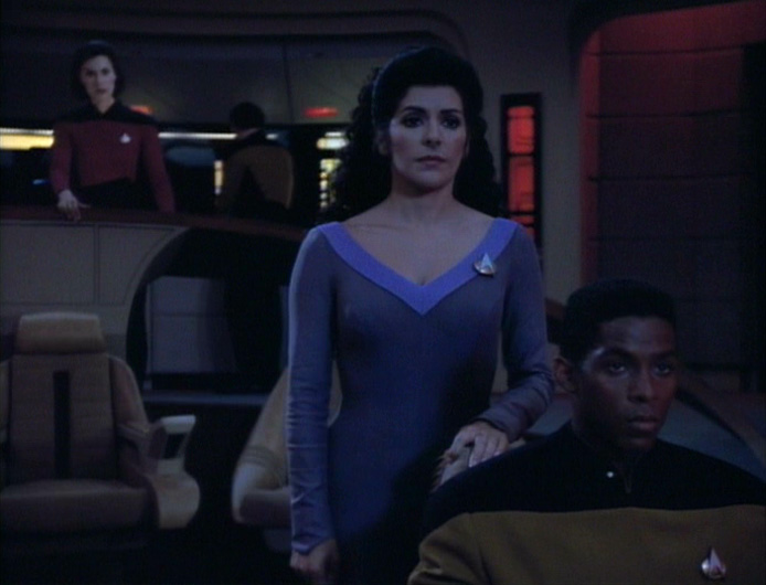 Addicted to Star Trek: Episode Review - Disaster (Next Generation ...