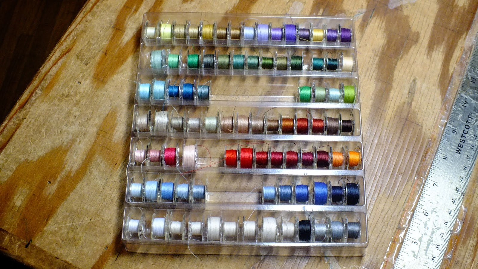 Betsy Ross Linens: The Perfect Bobbin Box (or Tray)