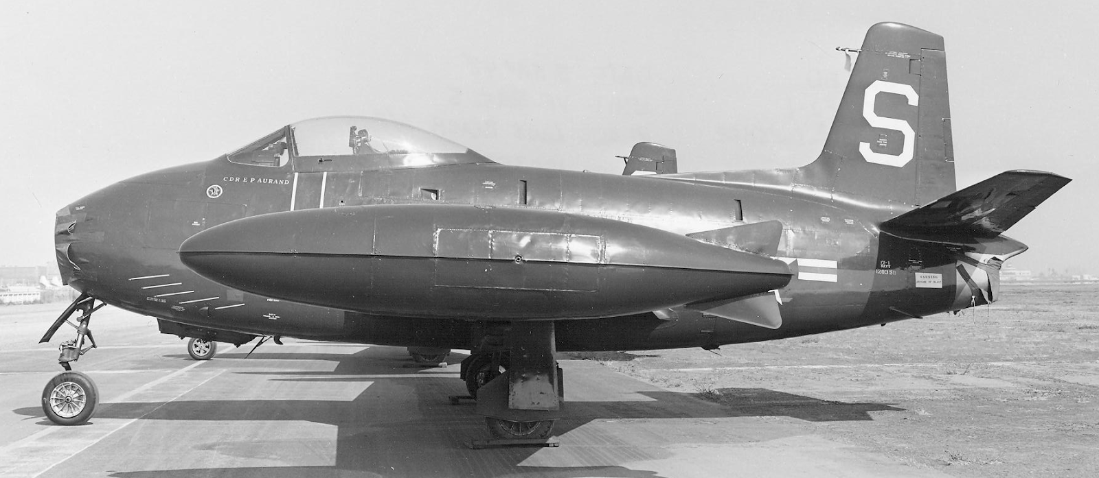 Tailhook Topics Drafts: FJ-1 Tip Tanks - 1948 Bendix "Race"