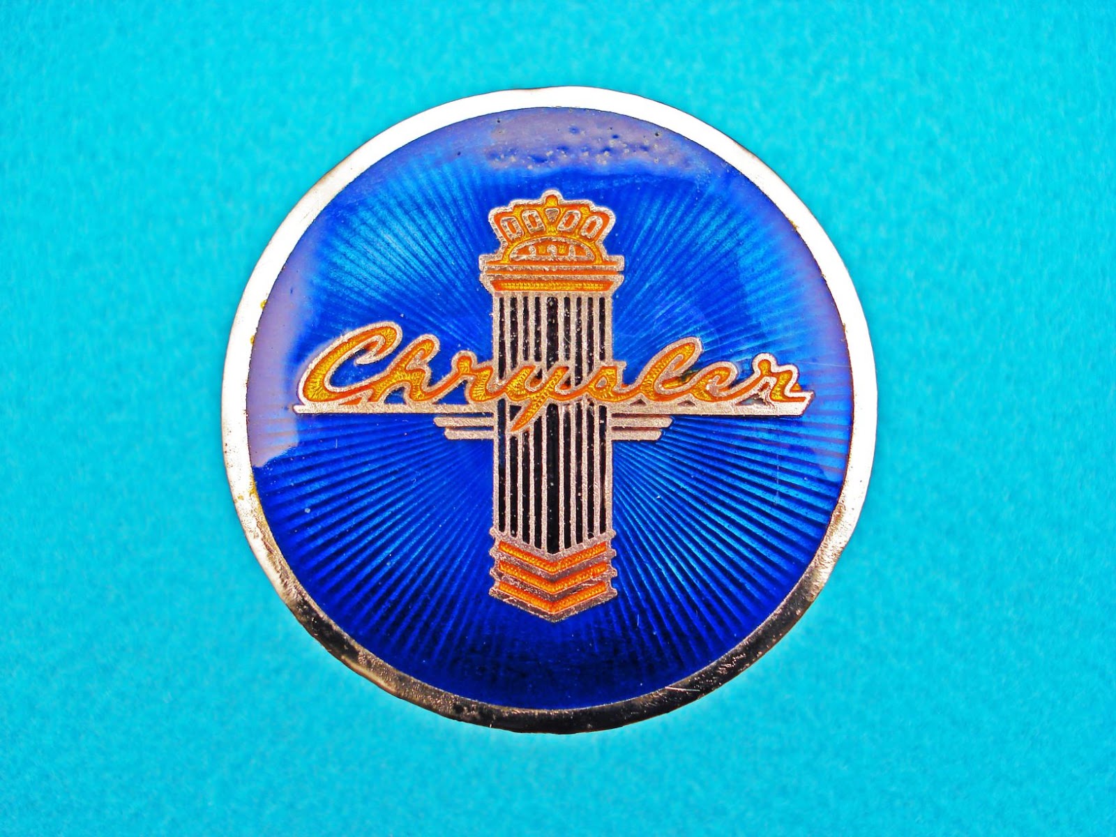 American Auto Emblems: CHRYSLER