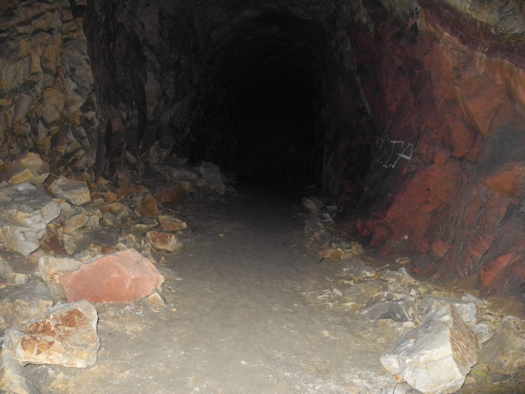 Utah Caves: Thistle Train Tunnel