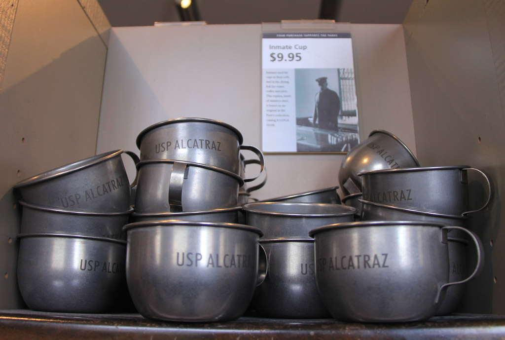 AVCR8TEUR'S PHOTO BLOG: Wordless Wednesday - Alcatraz Souvenirs
