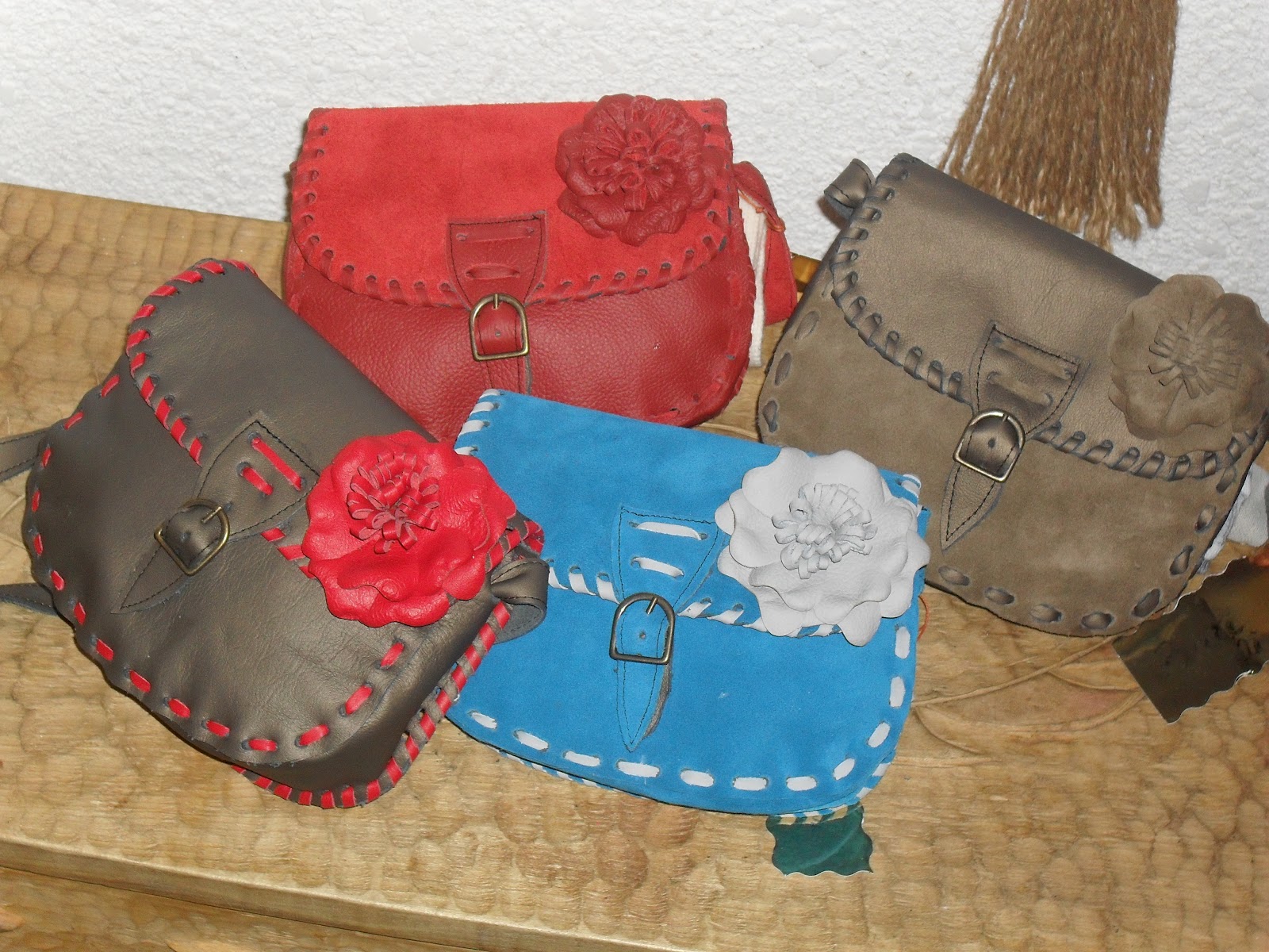 Poșete Dy'ANA: Genti piele lucrate manual