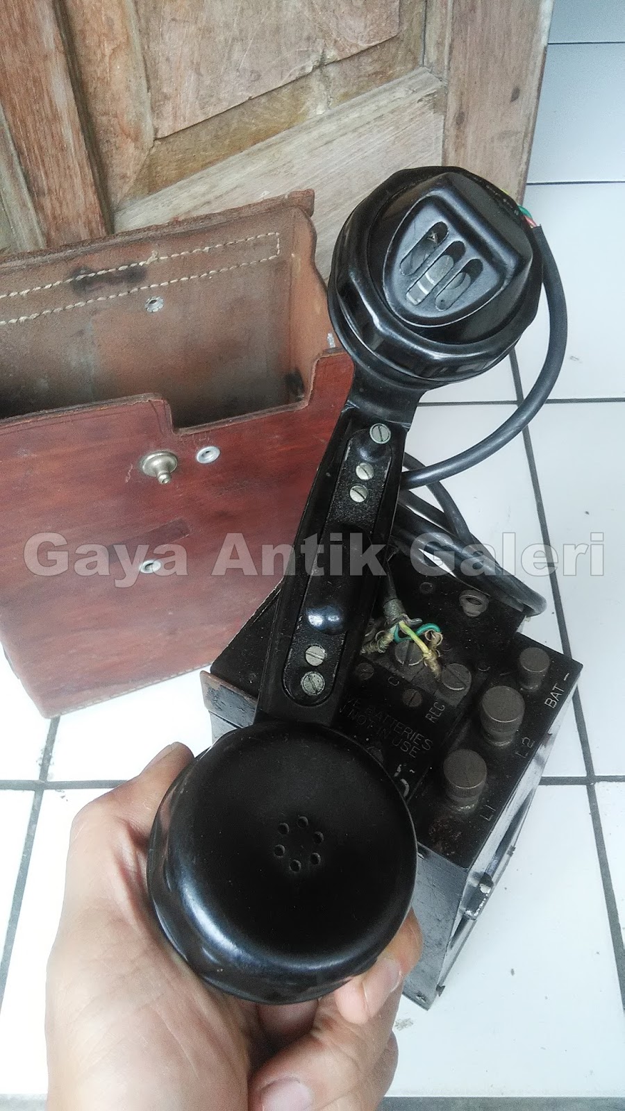 Gaya Antik Galeri : Telepon Engkol antik Militer Rusia Tahun 1965 ...