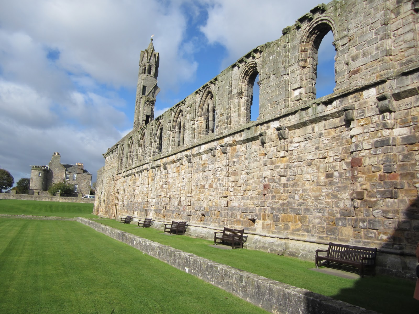 Scotland: The Castle Chronicles: Matriculation and Ruins (Sep. 22)