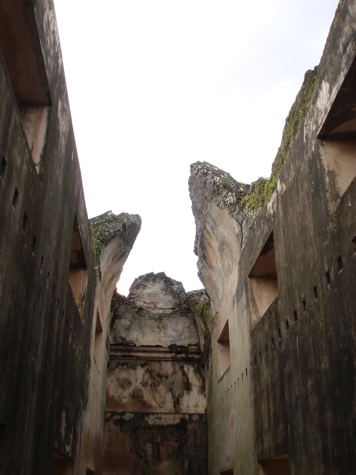 Plankton Photographic Society: Episode 1: Taman Sari, Pulau Cemeti ...
