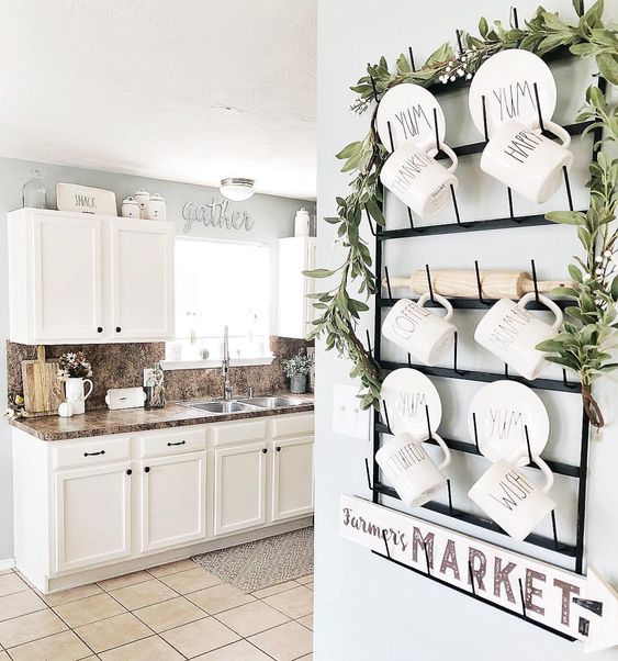 Magnolia- Dimensions: 19 1/2" W x 39" H