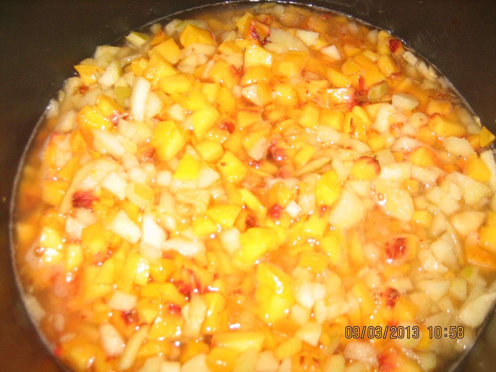 Merryn's Menu: Peach and Apple Jam