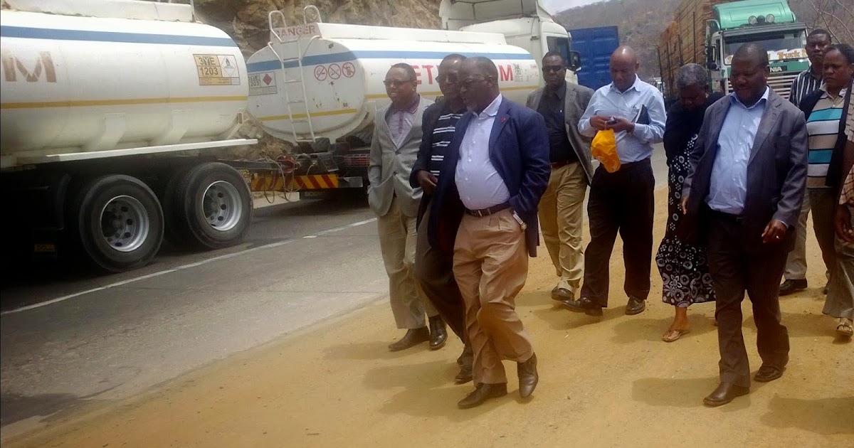 BARABARA KATIKA MLIMA WA KITONGA MKOANI IRINGA KUPANULIWA - MICHUZI BLOG