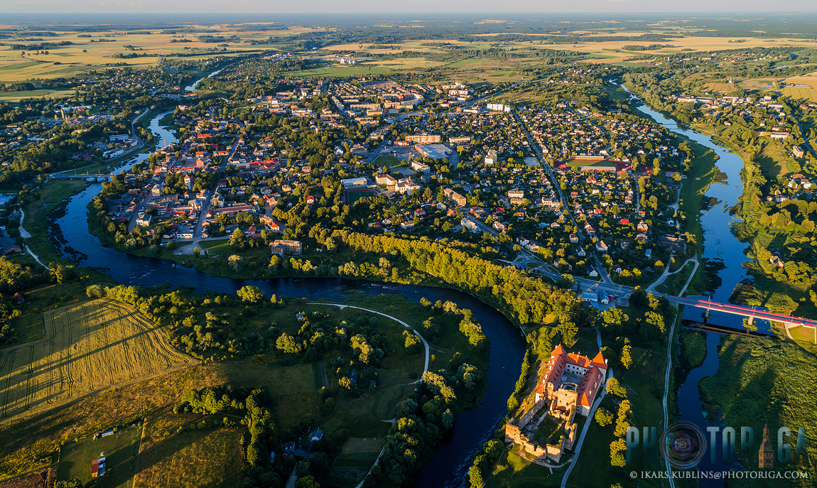 Bauska - the town between rivers - Photoplaces