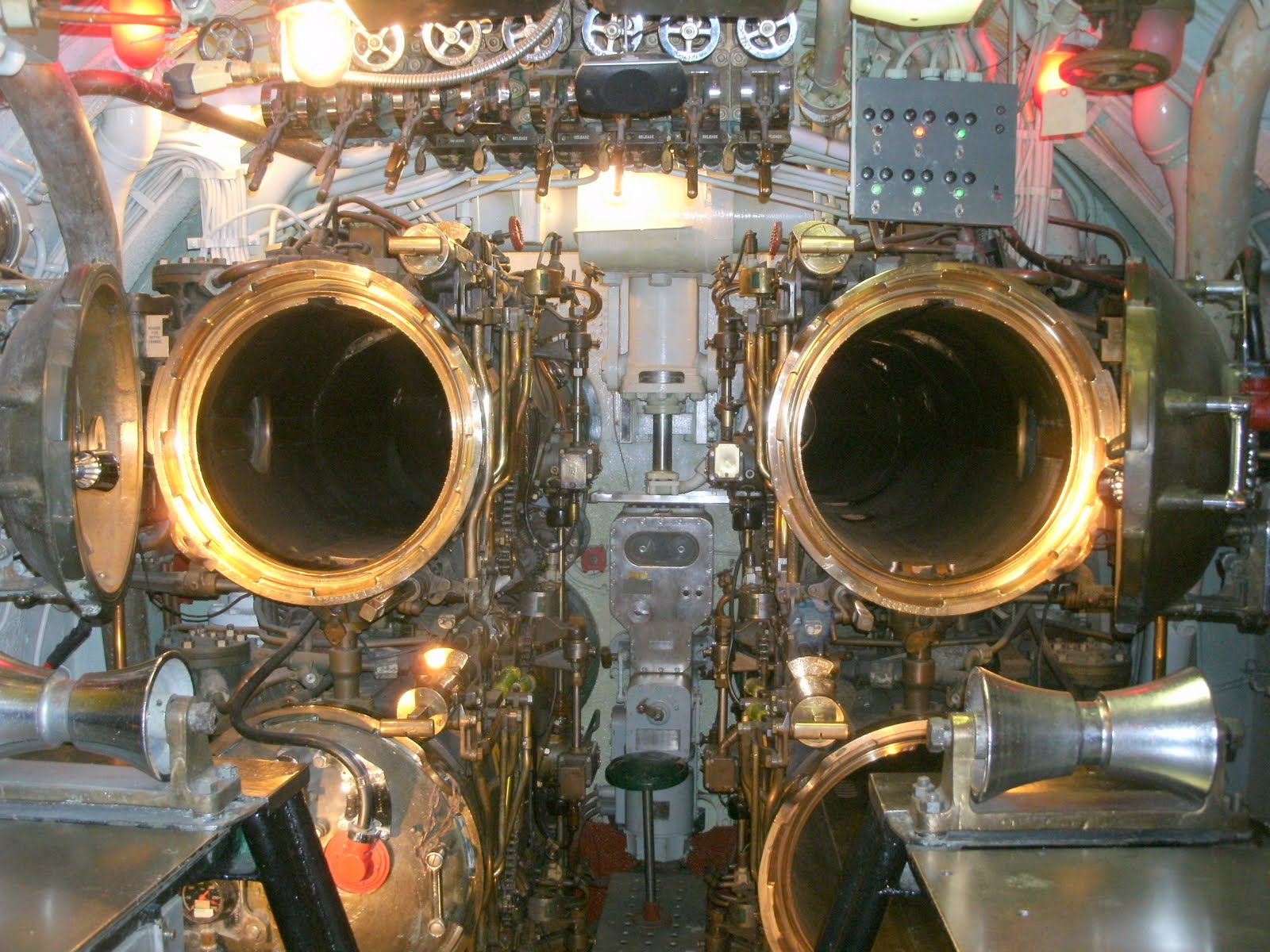 Lagniappe's Lair: USS Requin.