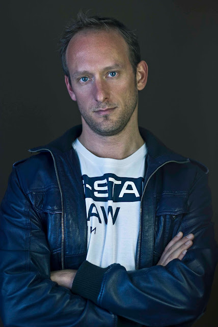 Johannes Kujawski Photography: Hans Sotin