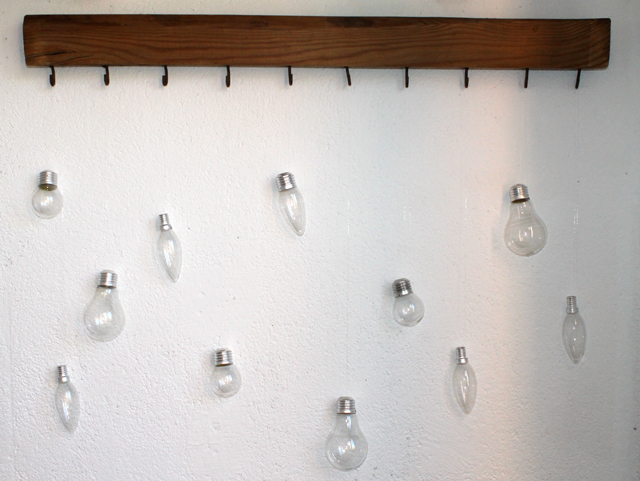 DIY Decor: Lightbulbs Vertical Garden - SUGAR LANE