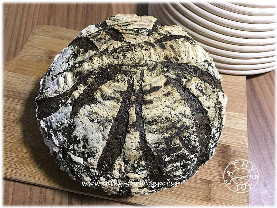 cathy's joy: Squid Ink Quinoa Bread