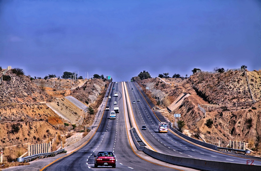 Mindblowing Planet Earth: Pakistan Motorway M2