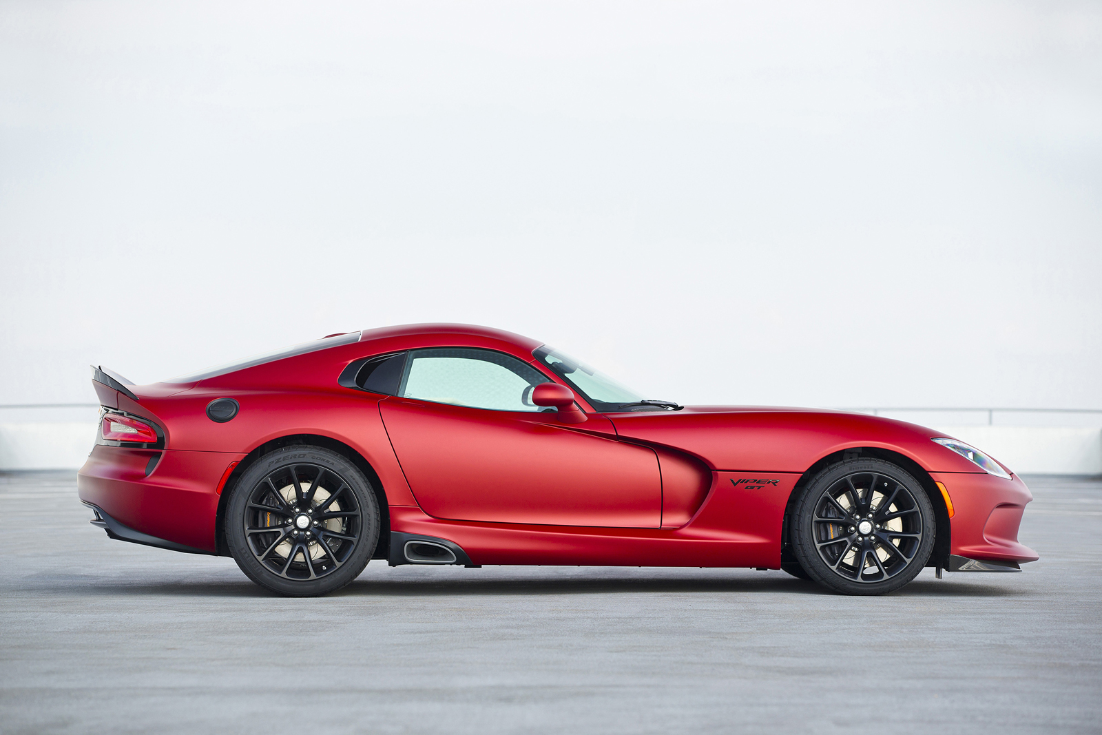 FCA Recalls Two Dodge Vipers. Not Two Thousand, Just Two. - Types cars